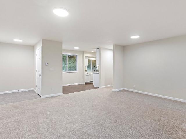 North Forest Apartments 2 Bedroom Apartment for Rent at 18117 24th Ave Ne, Shoreline, WA 98155