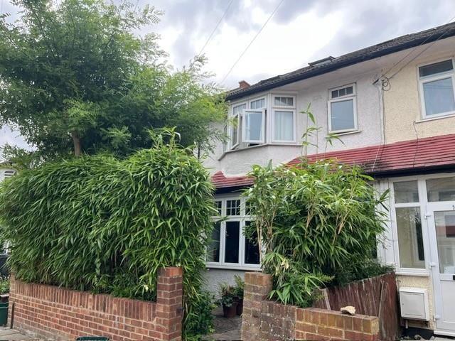 North Gardens, Colliers Wood SW19, 4 bed terraced house to rent, £3,300 pcm | PrimeLocation