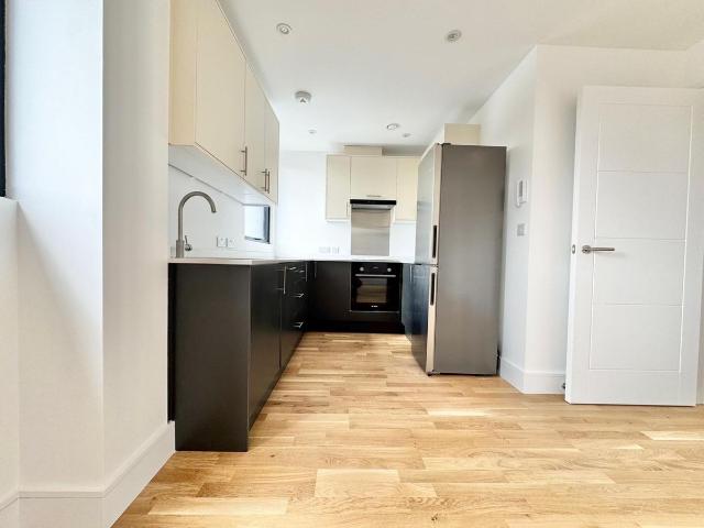 North Gate House, Seven Sisters Road N15, 1 bed flat to rent, £1,800 pcm | PrimeLocation