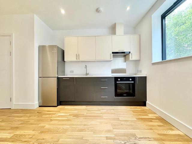 North Gate House, Seven Sisters Road N15, Studio to rent, £1,500 pcm | PrimeLocation