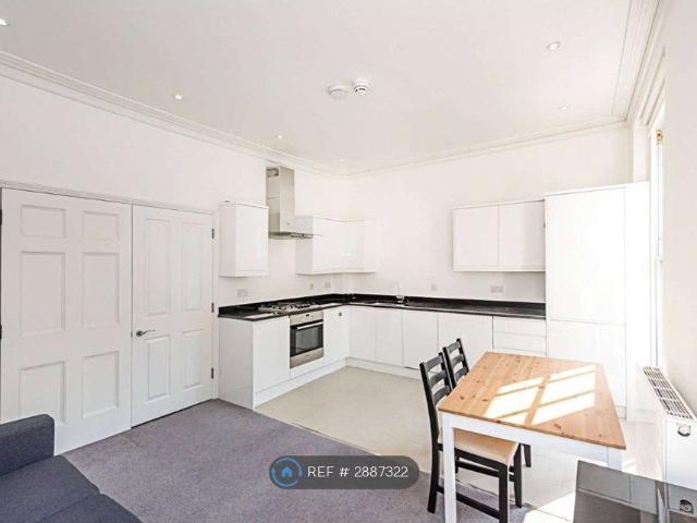 North Gower St, London NW1, 1 bed flat to rent, £2,650 pcm | PrimeLocation