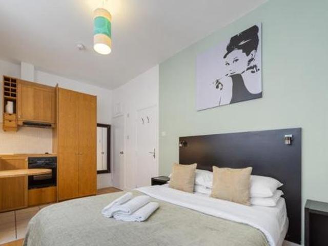 North Gower Street, Euston, Studio Flat For
