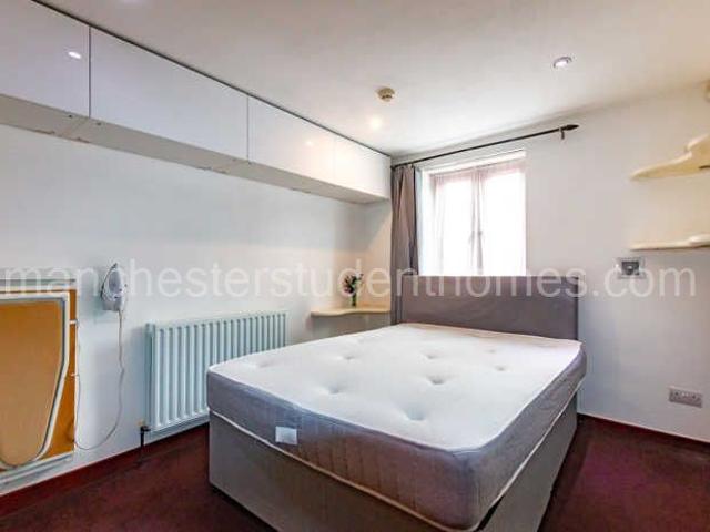 North Grove, Manchester, M13 0AZ