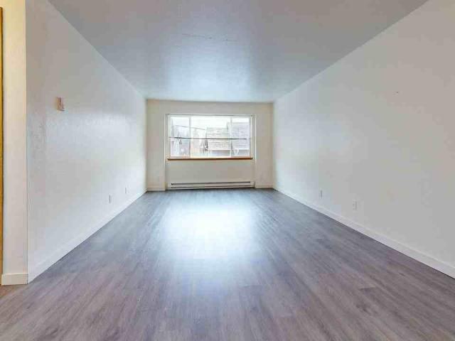 North Greenwood 1 Bedroom Apartment for Rent at 13826 Greenwood Ave N, Seattle, WA 98133 Bitter Lake