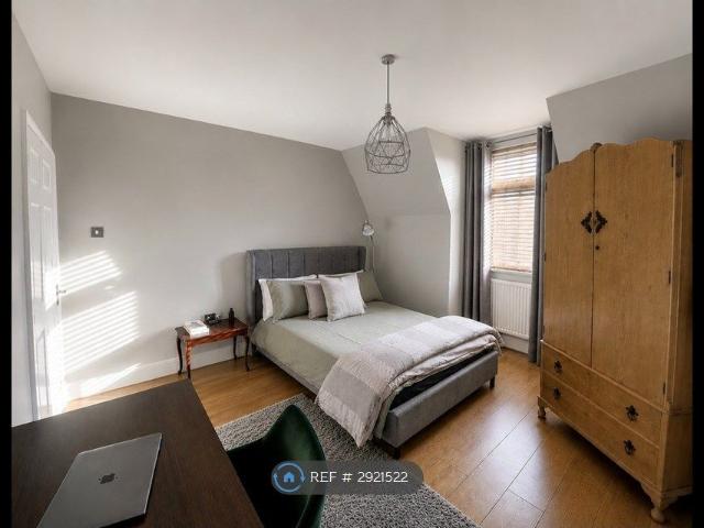 North Harrow, Harrow HA2, Room to rent, £1,100 pcm | PrimeLocation