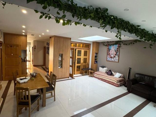 North Harrow, London HA2, 3 bed flat to rent, £2,400 pcm | PrimeLocation
