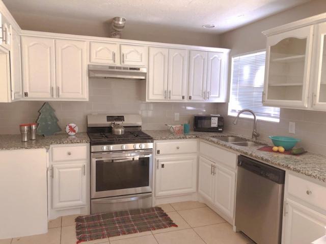 North Houston House. Near to metro. Multip
