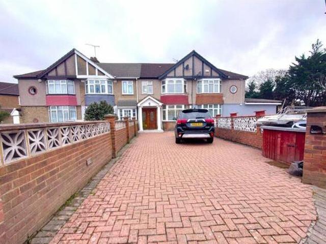 North Hyde Road, Hayes, 4 Bedroom Terraced