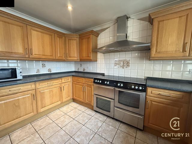 North Hyde Road, UB3 Century 21 United Kingdom