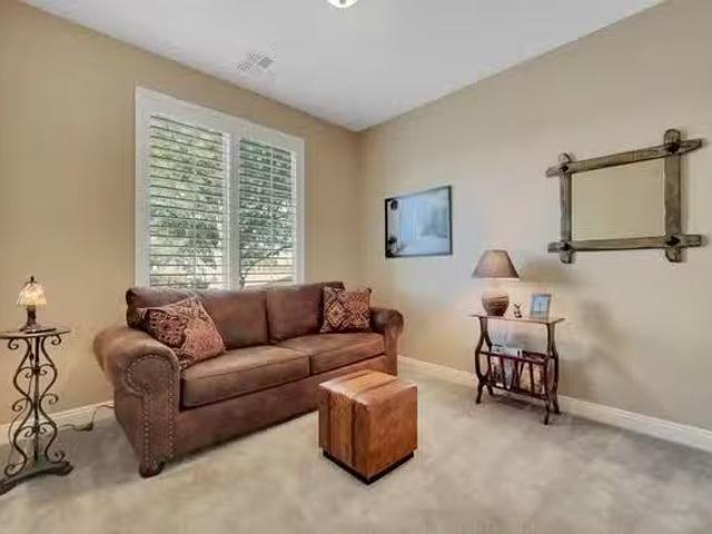 North Matthews Drive