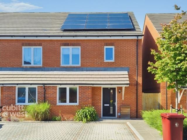 North Mead, Chichester PO19, 3 bed terraced house to rent, £1,800 pcm | PrimeLocation