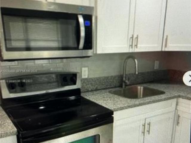 North Miami Beach, FL 33162