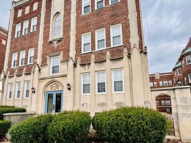 North Moreland 2 Bedroom Apartment for Rent at 2626 N Moreland Blvd, Cleveland, OH 44120 Buckeye Shaker