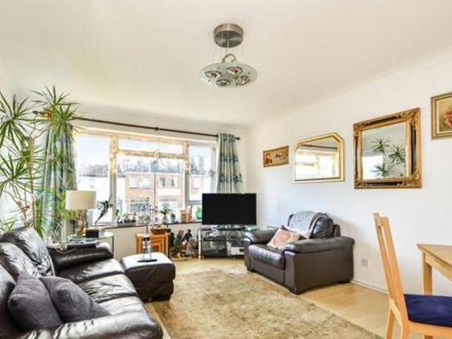 North Mount, High Road, 2 Bedroom Apartment