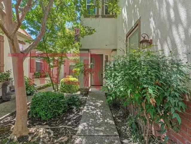 North Natomas 3 Bedroom Home with new carpet and fresh paint.