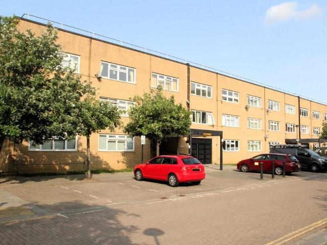 North Ninth Street, Central Milton Keynes, Milton Keynes, Buckinghamshire MK9, Studio to rent, £1,100 pcm | PrimeLocation