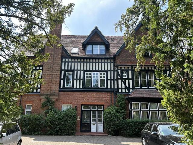 NORTH OXFORD, EPC RATING D 1 bed apartment to rent £1,550 pcm £358 pw