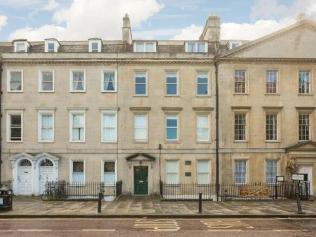North Parade, BATH 1 bed apartment to rent £1,425 pcm £329 pw