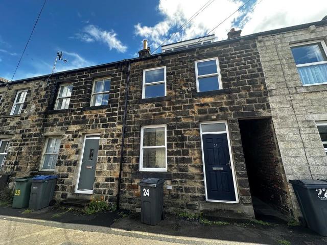 North Parade, Burley in Wharfedale. 3 bed terraced house to rent £1,095 pcm £253 pw