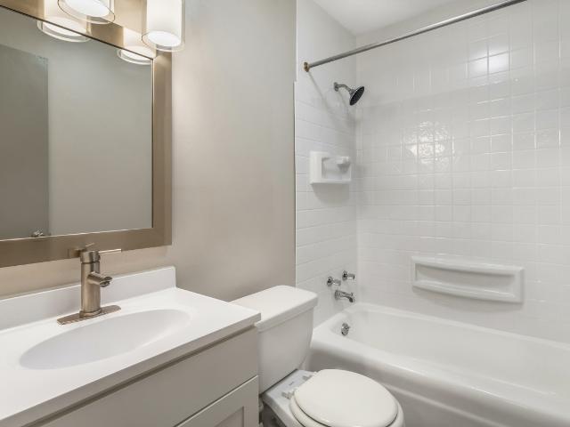 North Park Apartments 1 Bedroom Apartment for Rent at 5237 Tillery Rd, Knoxville, TN 37912