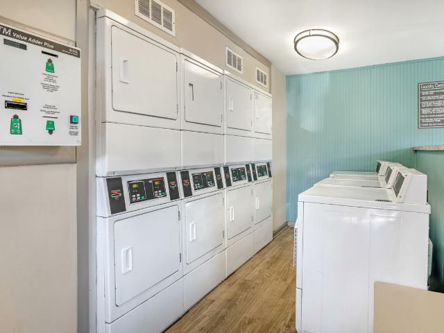 North Park Apartments 2 Bedroom Apartment for Rent at 5237 Tillery Rd, Knoxville, TN 37912
