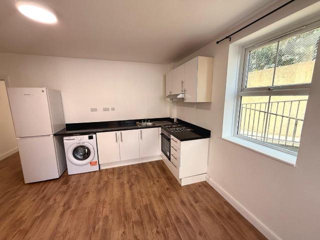 North Pole Road, London W10, 1 bed flat to rent, £1,700 pcm | PrimeLocation