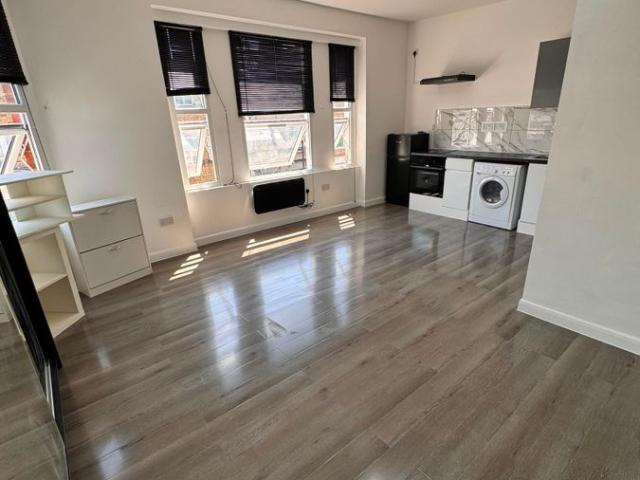 North Pole Road, London W10, Studio to rent, £1,350 pcm | PrimeLocation