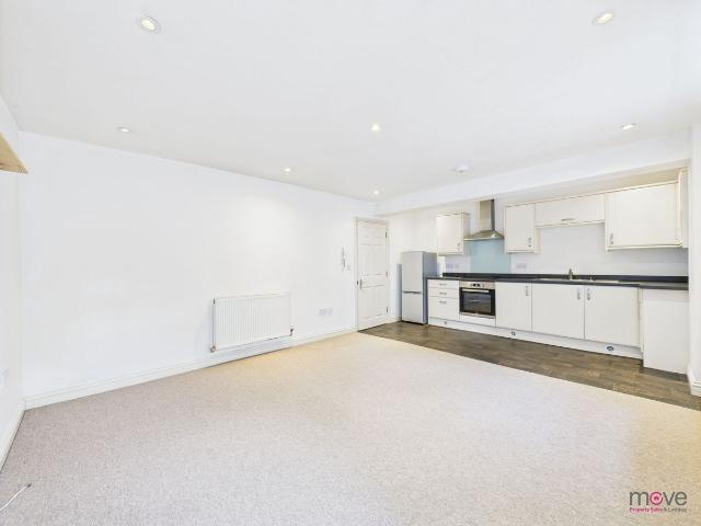 North Place, Cheltenham GL50, 1 bed flat to rent, £900 pcm | PrimeLocation
