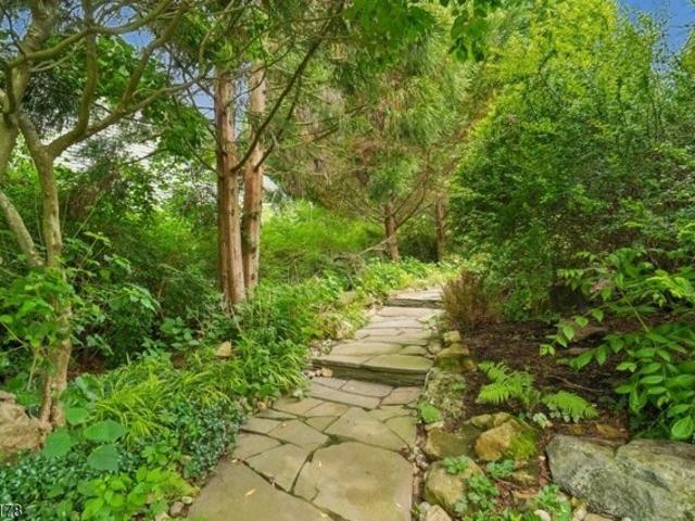 North Rd, Chester Township, Home For Sale