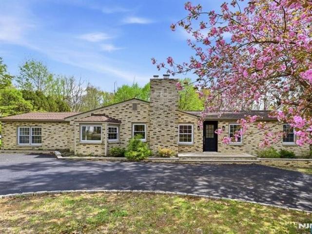North Rd, Chester Township, Home For Sale