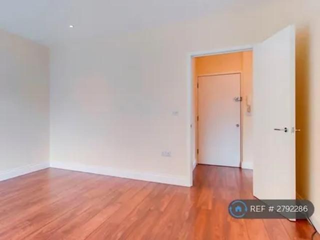 North Road, Burnt Oak, London, HA8 0AH, United Kingdom | 2 bed apartment for rent #118062280 | Rentberry