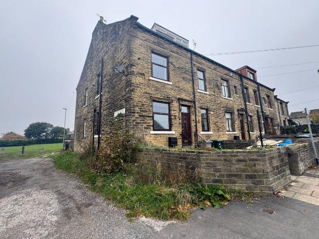North Road, Bradford BD6, 4 bed end terrace house to rent, £1,095 pcm | PrimeLocation