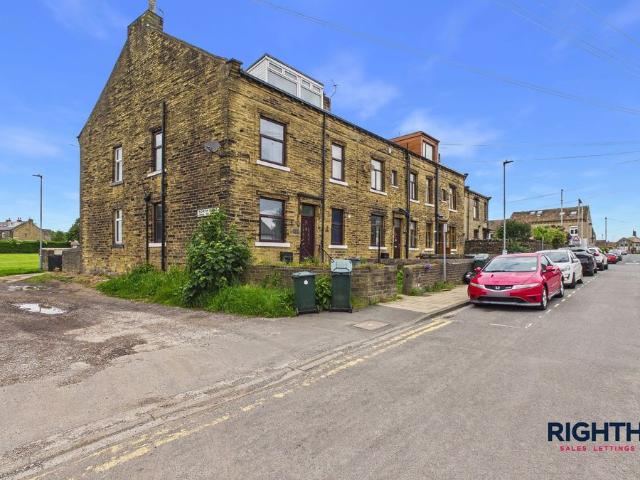 North Road, Bradford BD6, 4 bed end terrace house to rent, £1,150 pcm | PrimeLocation
