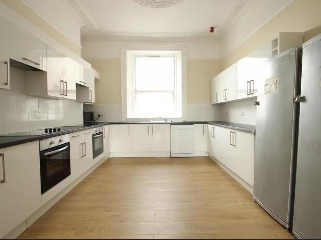 North Road East, Plymouth PL4 9 bed house to rent £5,304 pcm £1,224 pw