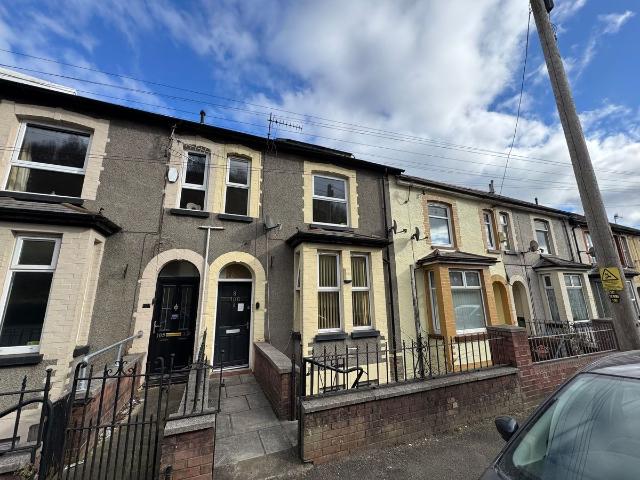 North Road, Ferndale CF43, 1 bed flat to rent, £600 pcm | PrimeLocation