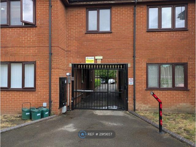 North Road, Purfleet RM19, 2 bed flat to rent, £1,450 pcm | PrimeLocation