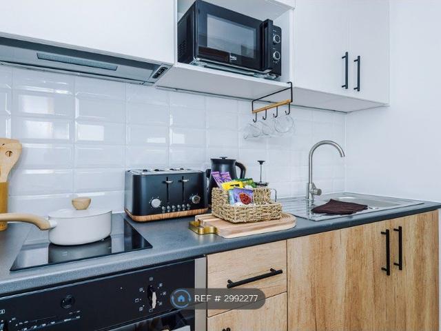 North Road, Preston PR1, Studio to rent, £1,040 pcm | PrimeLocation