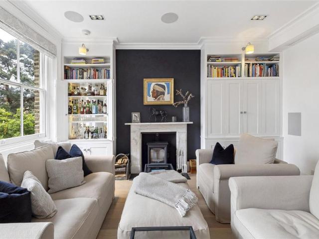 North Road, Surbiton, KT6 3 bed flat to rent £3,500 pcm £808 pw