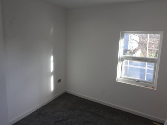 North Road, Southall UB1, 2 bed flat to rent, £1,800 pcm | PrimeLocation
