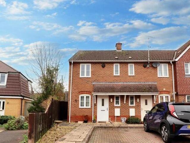 North Road, Thornbury, 2 Bedroom End