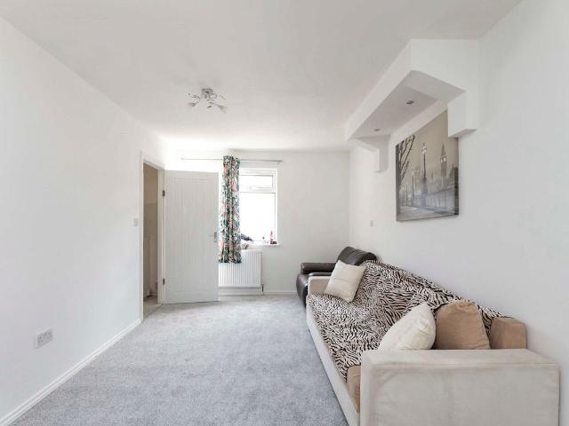 North Road, West Drayton UB7, 5 bed semi detached house to rent, £2,400 pcm | PrimeLocation