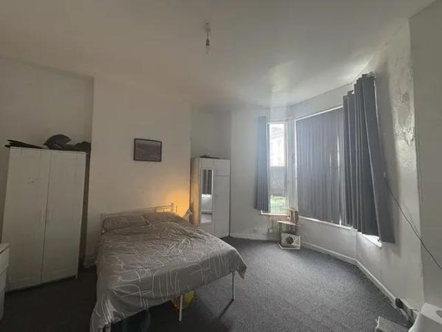 North Road West, Plymouth, PL1