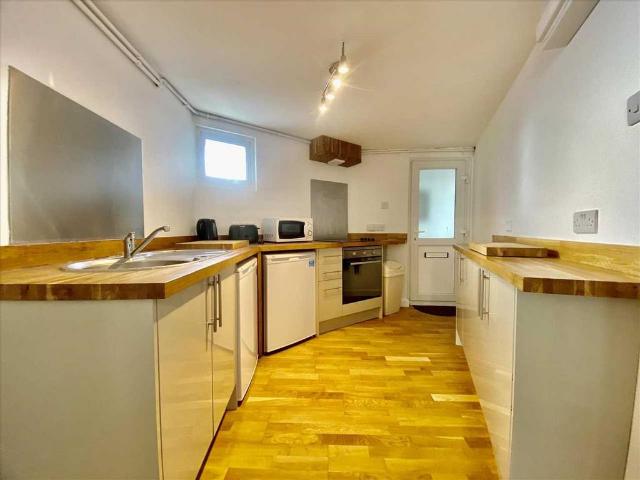 North Road West, Plymouth, Plymouth 2 bed apartment to rent £1,040 pcm £240 pw