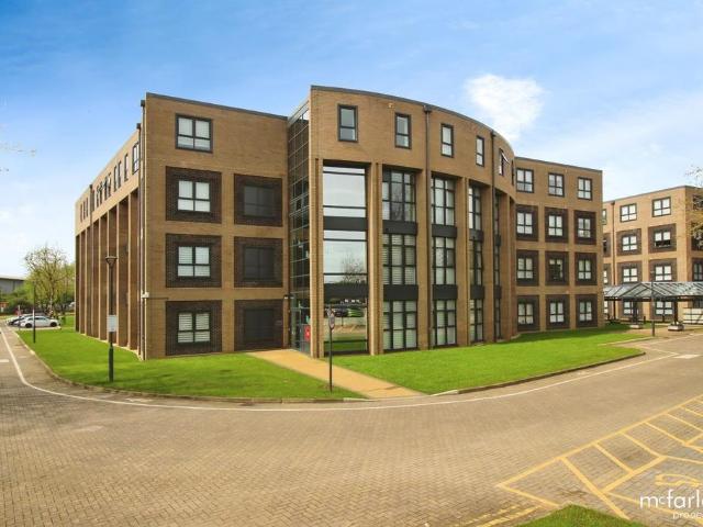 North Star Avenue, Swindon SN2 1 bed apartment to rent £1,045 pcm £241 pw