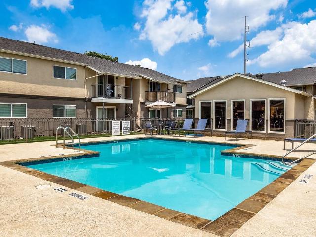 North Star Apartment Homes 2 Bedroom Apartment for Rent at 9600 Forest Ln, Dallas, TX 75243
