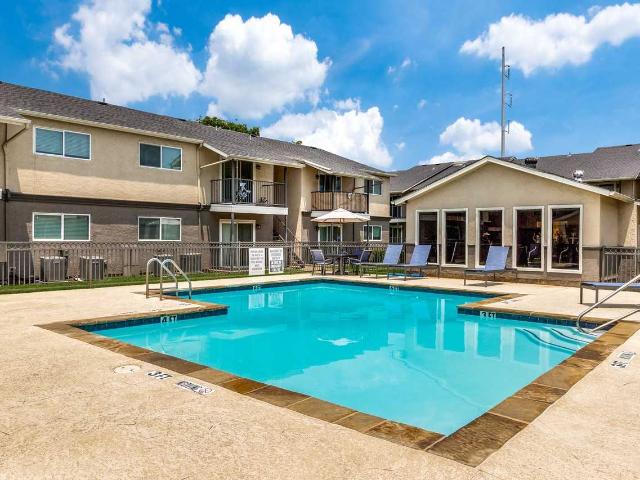 North Star 1 Bedroom Apartment for Rent at 9600 Forest Ln, Dallas, TX 75243