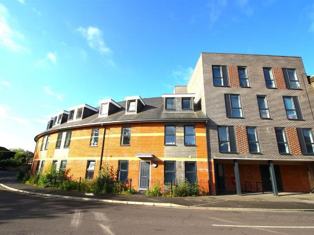 North Street Arcade, Havant PO9, 1 bed flat to rent, £945 pcm | PrimeLocation