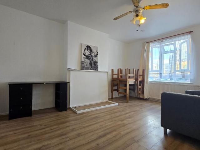 North Street, Barking IG11, 1 bed flat to rent, £1,400 pcm | PrimeLocation