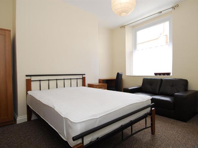 North Street, Gf, Plymouth PL4, 3 bed flat to rent, £637 pcm | PrimeLocation