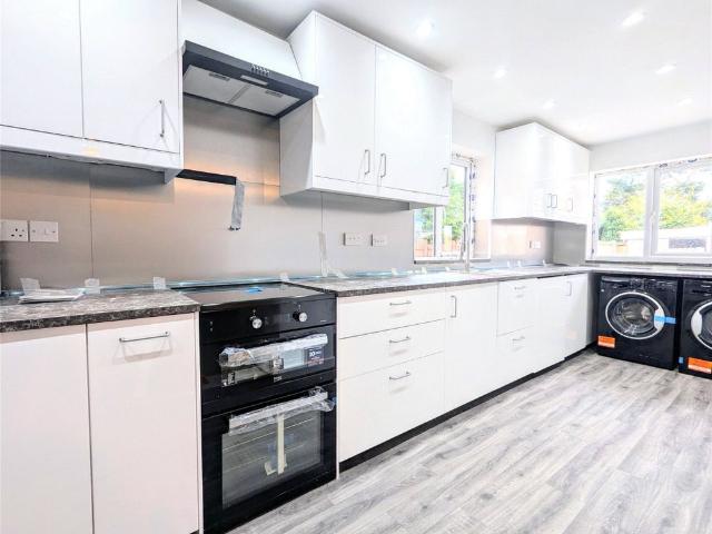 North Street, Downend, Bristol, Gloucestershire, BS16